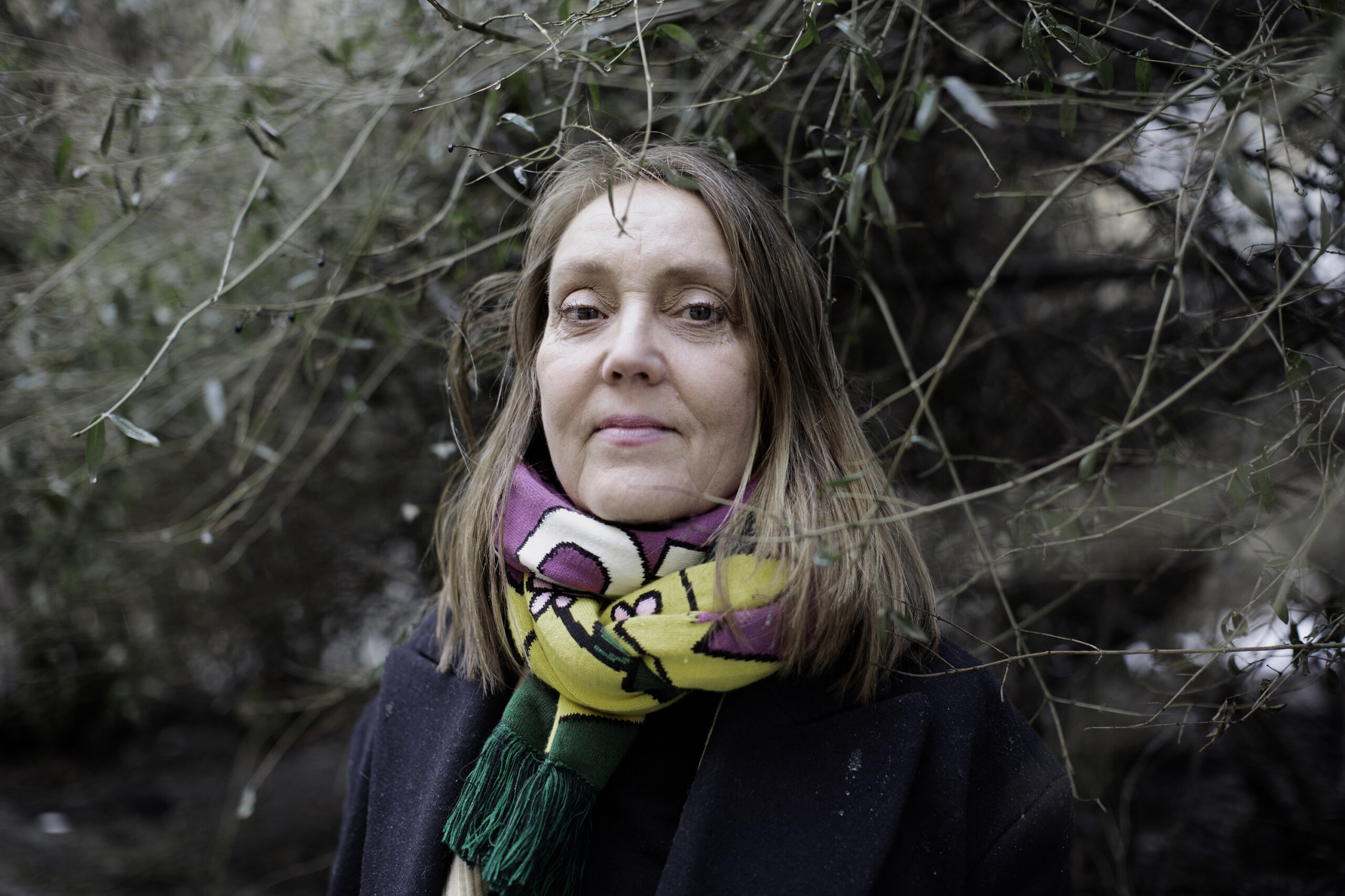 Hanna Heilborn låter en indragen skolbuss symbolisera strukturell rasism
