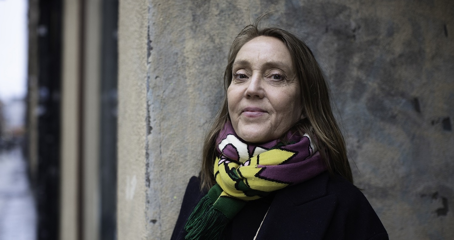 Hanna Heilborn låter en indragen skolbuss symbolisera strukturell rasism